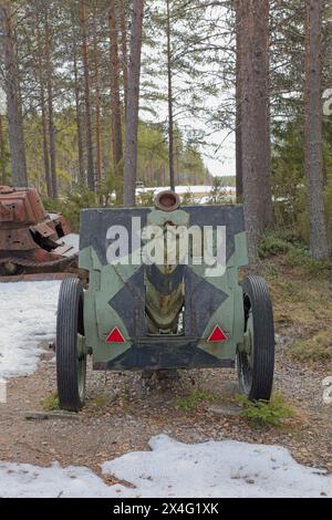Old Finnish artillery cannon from the Second World War Stock Photo - Alamy