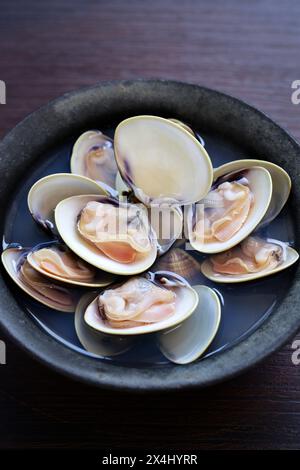 steamed Hamaguri clams with Japanese rice wine (sake Stock Photo - Alamy