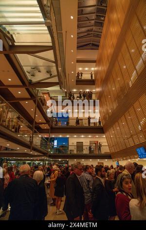 opera audience in lobby during intermission, Four Seasons Centre for ...