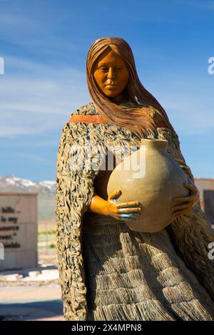 Center with statue, California Trail Interpretive Center, California ...