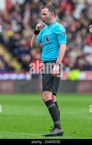 Referee Chris Kavanagh during the Sheffield United FC v Sunderland AFC ...