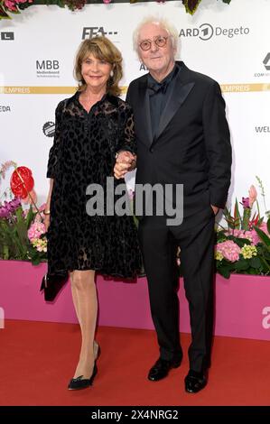 Günther Maria Halmer mit Ehefrau Claudia Halmer bei der Verleihung des ...