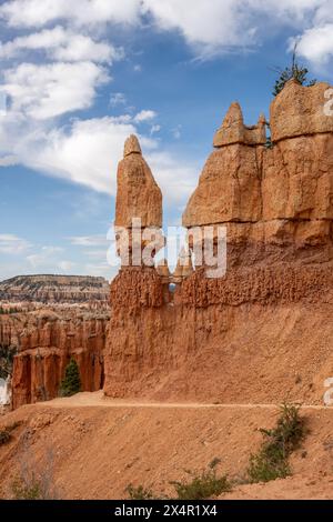 A Towering Cliff At Bryce Canyon National Park, Utah, USA Stock Photo ...