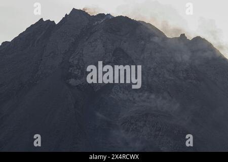 View of Mount Merapi from the village Cangkringan in its south Stock ...