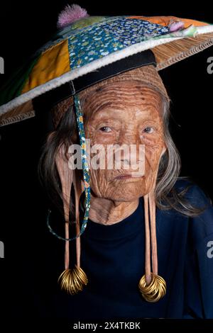 Elder from Dayak Kenyah tribe (ethnic minority group), Pampang, East ...