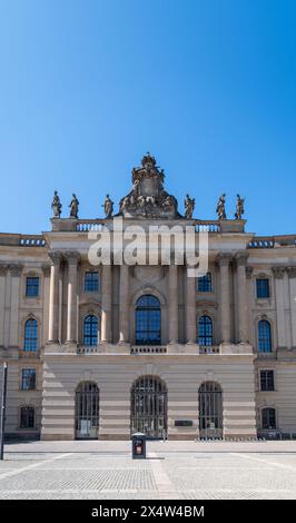 Stunning high-quality frontal view of the historic Humboldt Law Faculty ...