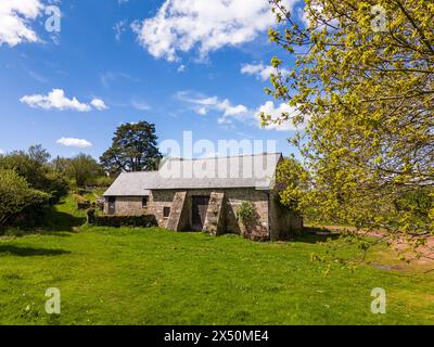 Medievalbarn at Pentwyn Farm, Wales Stock Photo - Alamy