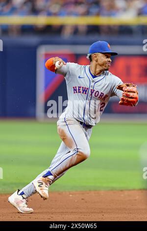New York Mets Amed Rosario follows through during an at-bat in an ...