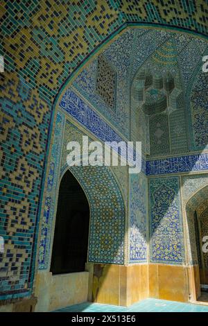 Isfahan, Iran - April 1, 2024: Madrasa Chahar Bagh, the Chahar Bagh ...