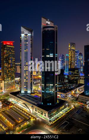 Gate mall west bay Doha Qatar Stock Photo - Alamy
