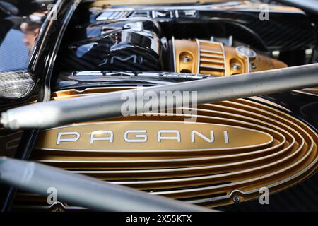 Pagani Huayra Roadster engine Stock Photo - Alamy