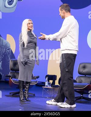 Kim Kardashian und Kai Pflaume beim OMR Festival 2024 in den Messehallen. Hamburg, 07.05.2024 ...