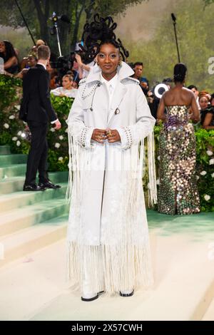 Little Simz attending the Metropolitan Museum of Art Costume Institute ...