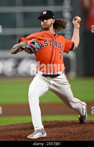 Houston Astros pitcher Josh Hader delivers during the ninth inning of a ...