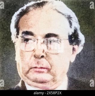 Leo Szilard (1898 – 1964) Hungarian-American physicist and inventor. He ...