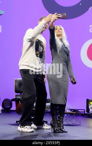 Kim Kardashian und Kai Pflaume beim OMR Festival 2024 in den Messehallen. Hamburg, 07.05.2024 ...