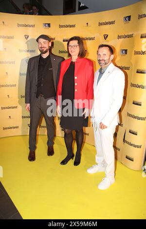 Daniel Alvarenga, Ilse Aigner und Thomas Gottschall bei der Premiere ...
