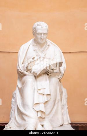 Statue of Carl von Linnè in the Botanical Garden in Uppsala. Triangeln ...