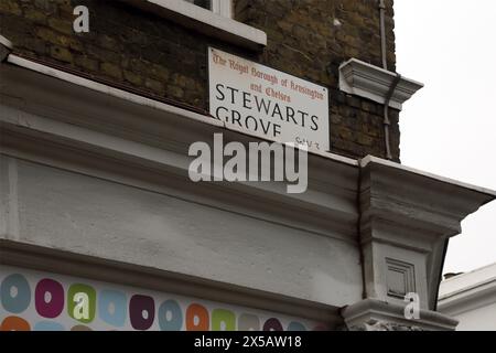 Painted Colourful Terraced Houses Stewarts Grove Chelsea SW3 London ...