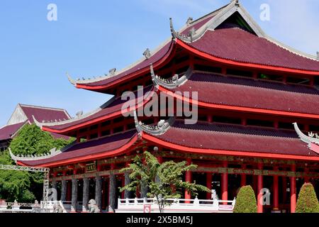 Sam Poo Kong (Cheng Ho) temple in a daytime photo with a beautiful sky ...