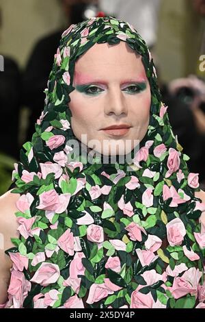 Jordan Roth attends The Metropolitan Museum of Art's Costume Institute ...