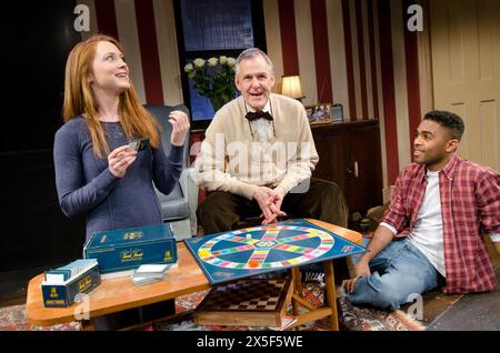 l-r: Olivia Hallinan (Joey), Ian Gelder (George), Anthony Walsh (Sam ...