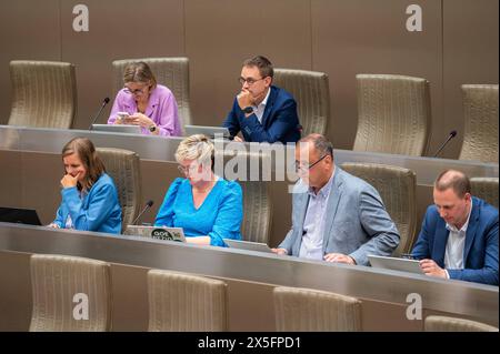 Loes Vandromme NVA at the Flemish parliament plenary meeting in ...