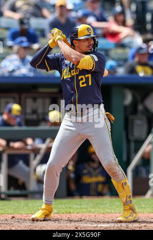 Milwaukee Brewers' Willy Adames bats during a baseball game against the ...