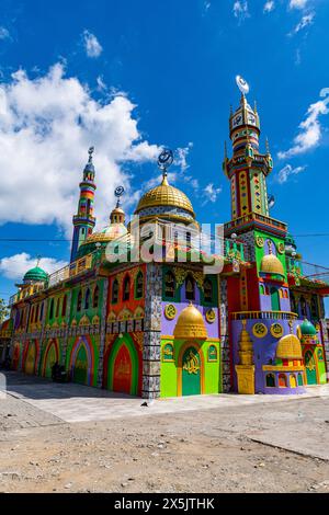 Rainbow mosque, Masjid Al-Islamia, Zamboanga, Mindanao, Philippines ...