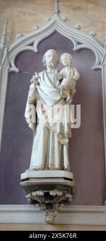 Église Saint Florentin à Saint Florentin, Yonne, France Stock Photo - Alamy
