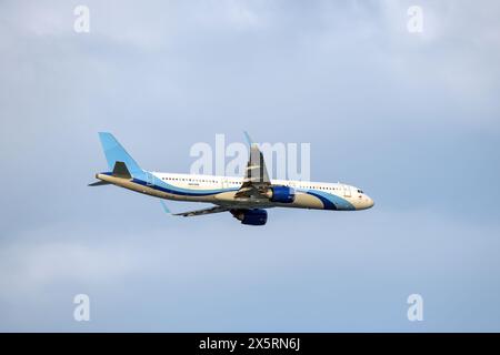 Salam Air Air Bus A321 interjet A40-OXE plane against the blue sky ...