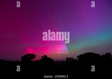 A rare G5 solar storm makes the Northern lights visible in Southern ...