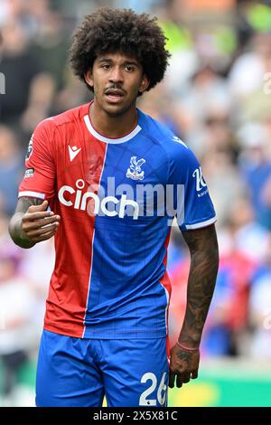 Chris Richards of Crystal Palace during the pre-game warm up ahead of ...