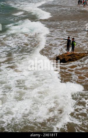 Ville de Biarritz, Surf et vagues Stock Photo - Alamy