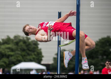 May 11, 2024: Incarnate Word's Griffin Neal wins the Men's 5000 Meter ...