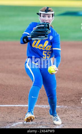 UCLA relief pitcher Kaitlyn Terry delivers a pitch during an NCAA ...