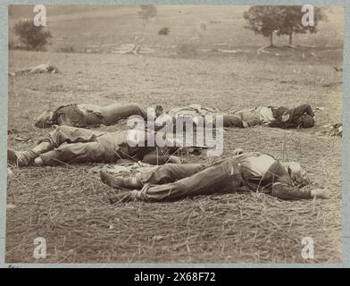 Battlefield of Gettysburg. Bodies of dead Federal soldiers on the field ...