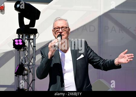 Gerd Christian bei der Sommergarten-Show auf der Freilichtbühne im ...