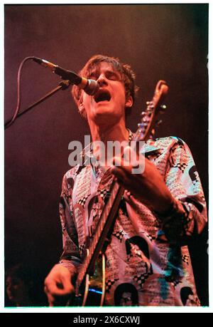 CRISPIN HUNT, LONGPIGS, 1996: Crispin Hunt of Longpigs playing live at ...