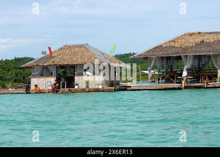 Floating Restaurant, Piagao Islands, Province of Guimaras, Philippines ...