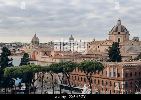 Skyline and rooftops of Rome from Victor Emmanuel II Monument Stock ...