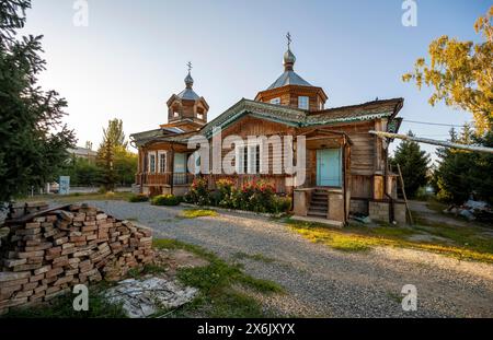 Wooden church, Russian Orthodox Church Tserkov, Teploklyuchenka ...