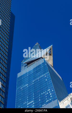 The Edge is the name of New York's highest viewing platform on the ...