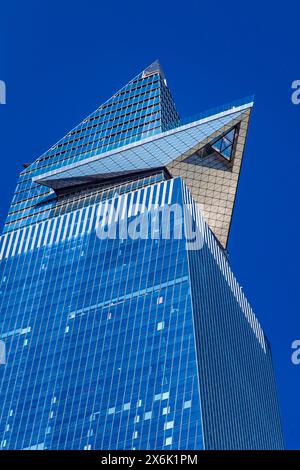 The Edge is the name of New York's highest viewing platform on the ...