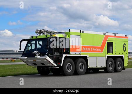 Airport fire engine, Zurich Kloten, Switzerland Stock Photo - Alamy