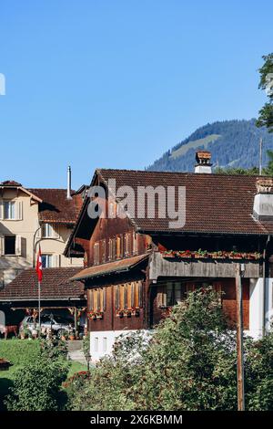 Beautiful facades of the Swiss Alpnachstad Stock Photo - Alamy