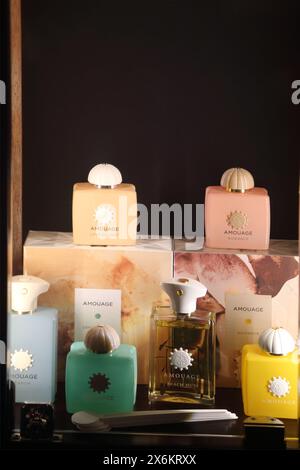 Amouage High Perfumery from the Sultanate of Oman Crimson Rocks and ...