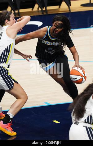 Chicago Sky forward Angel Reese (5) is defended by Dallas Wings center ...