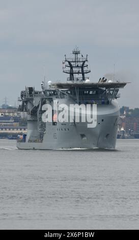 RFA Proteus sails from London after visiting HMS Belfast in the Upper ...