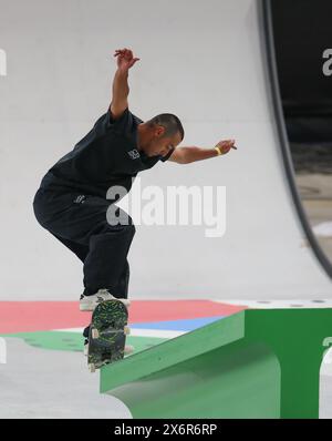 Kelvin Hoefler of Brazil competes in the semi-finals of the men's ...